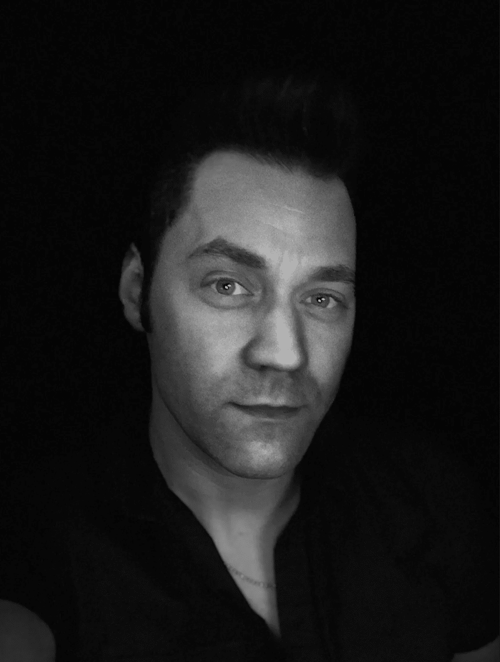 Erik Donner Performs - Bella Mia Fine Dining